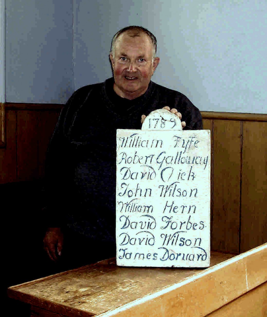 Scottish Origins – Newbigging Village | Bonnie William From Dundee